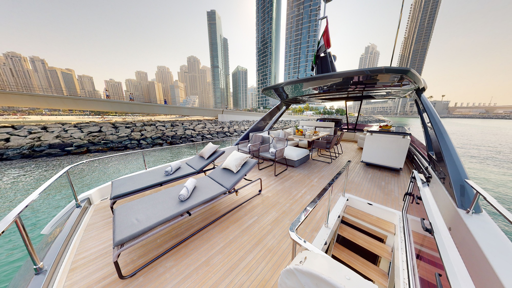 Yacht BELLA III, Ferretti | CHARTERWORLD Luxury Superyacht Charters